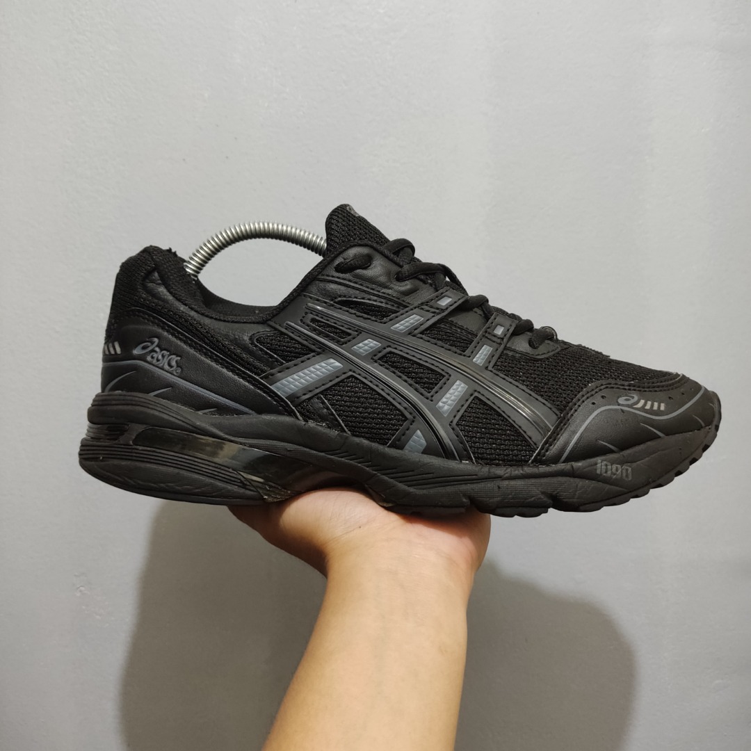 ASICS Men's Gel-1090 Black, Men's Fashion, Footwear, Sneakers on Carousell