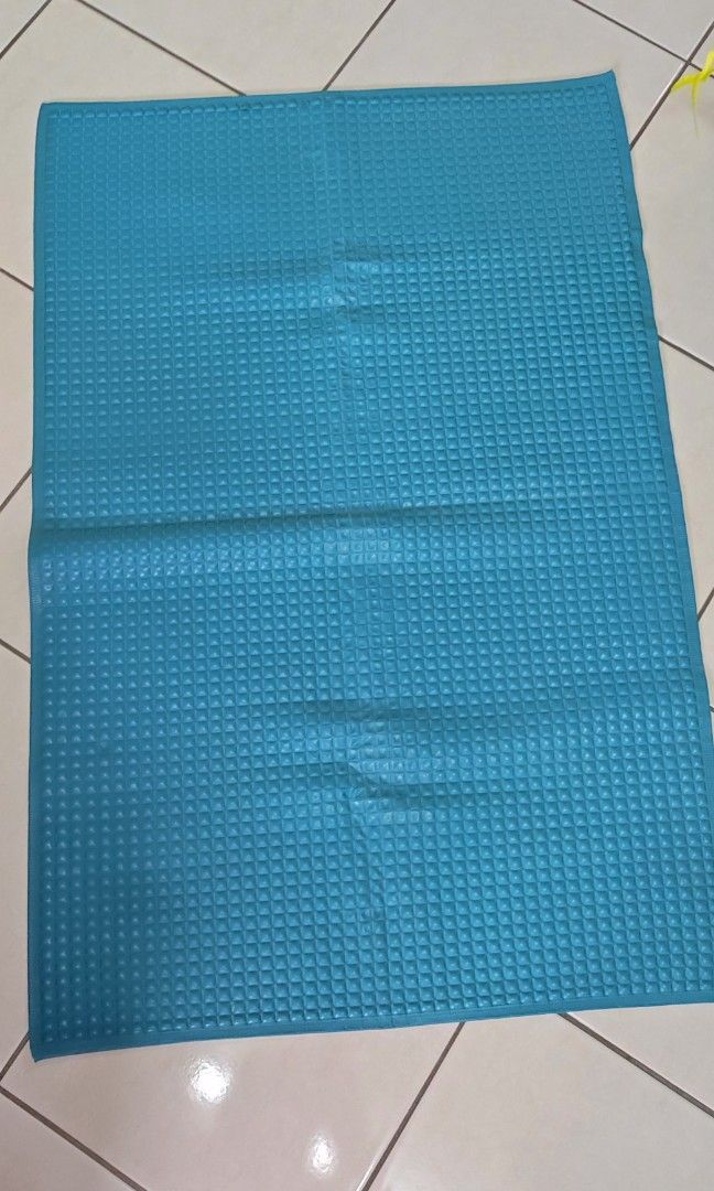 baby rubber diaper mat, Babies & Kids, Bathing & Changing, Bathtub ...
