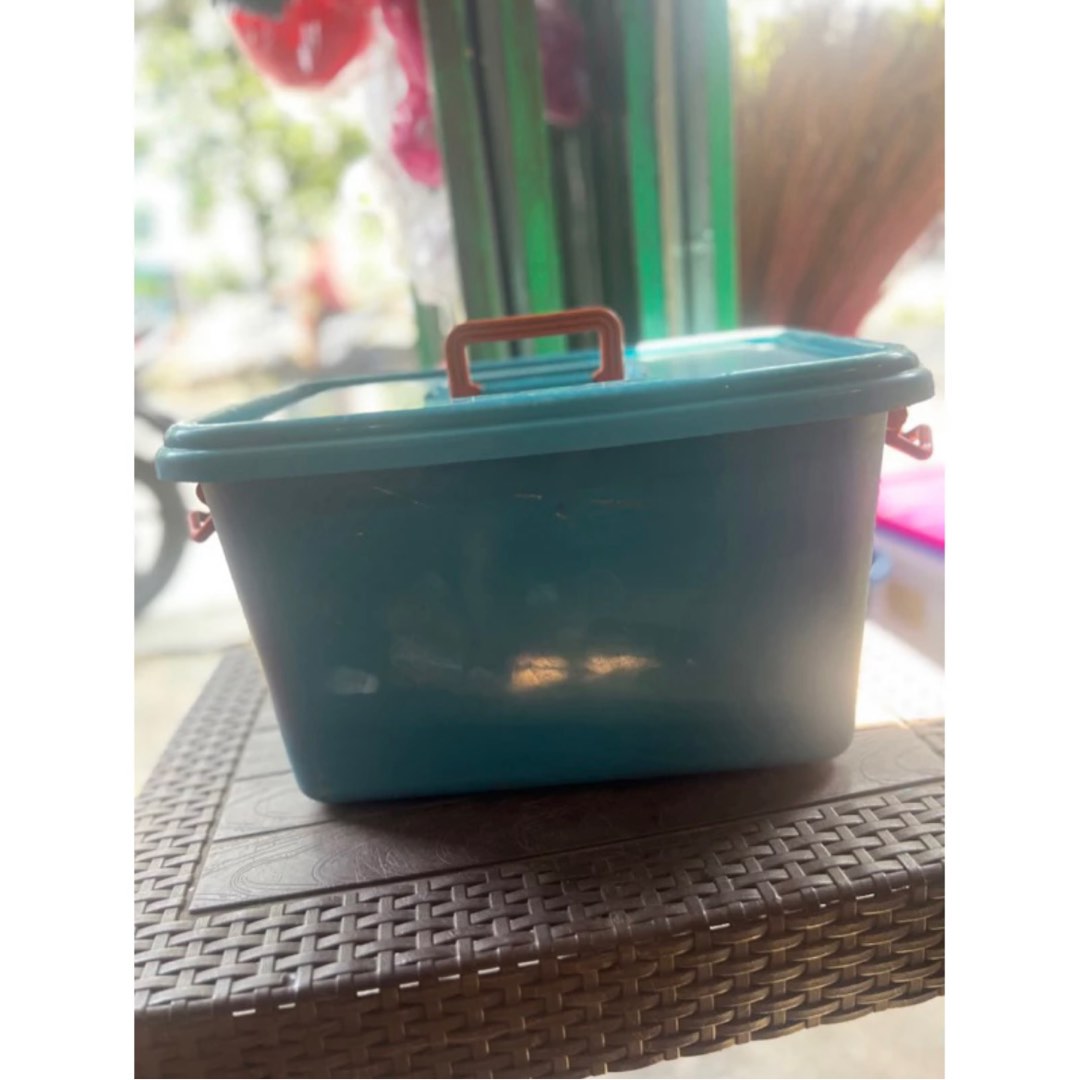 Box container tanpa roda, Perabotan Rumah di Carousell