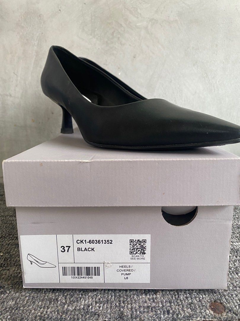 C&K pointed toe heels, Women's Fashion, Footwear, Heels on Carousell