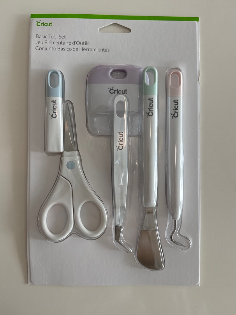 CRICUT basic tool set, Hobbies & Toys, Stationary & Craft, Craft Supplies & Tools on Carousell