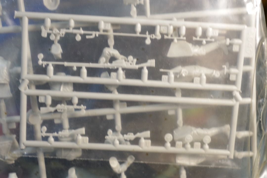 倉底貨-factory seal-Dragon Models-威龍-6049-Soviet Anti-Tank Team 1942-43 ...