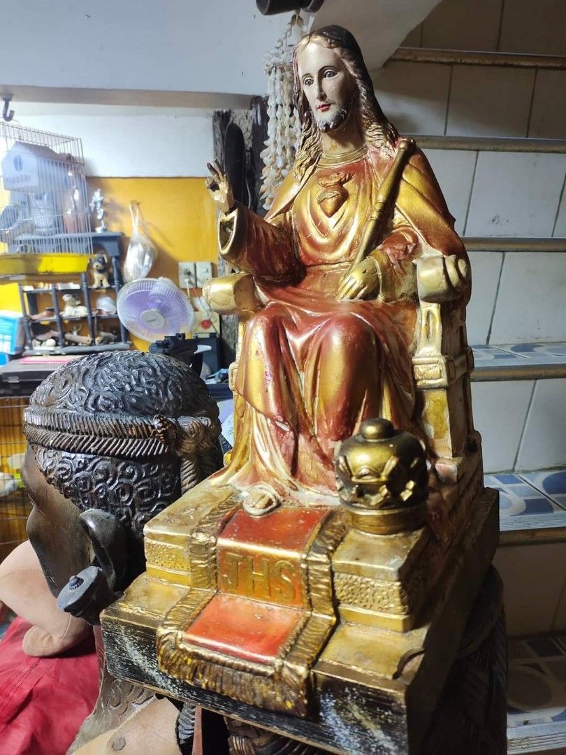 Jesus Christ The King, Hobbies & Toys, Memorabilia & Collectibles ...