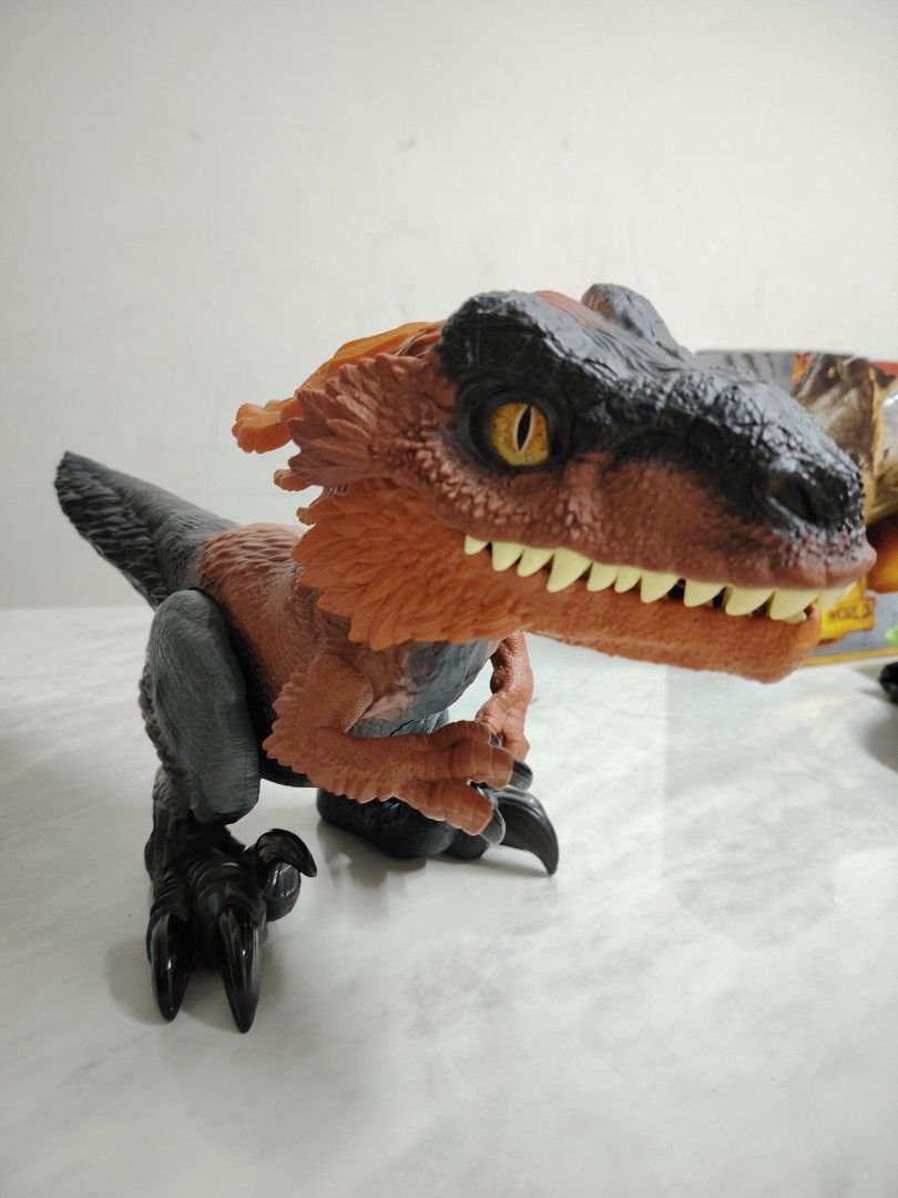 Mattel Jurassic World Dominion Uncaged Ultimate Pyroraptor Interactive ...