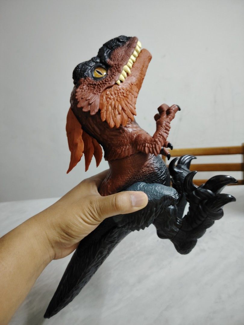 Mattel Jurassic World Dominion Uncaged Ultimate Pyroraptor Interactive ...