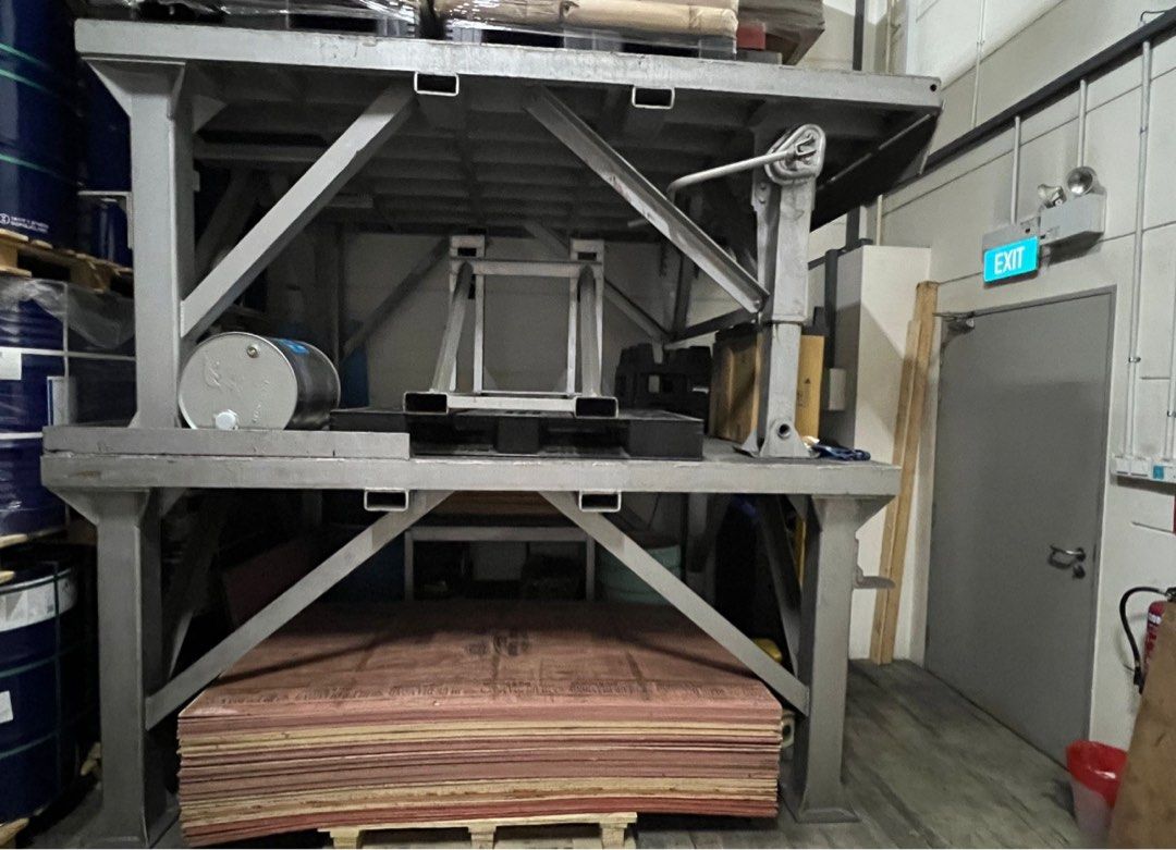 Portable Container Loading & Unloading Bay, Furniture & Home Living ...