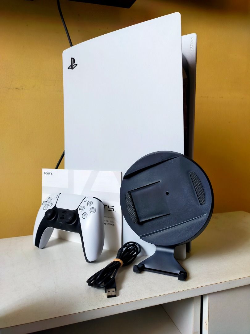 PS5 plus play station charging bay, Hobbies & Toys, Toys & Games on ...