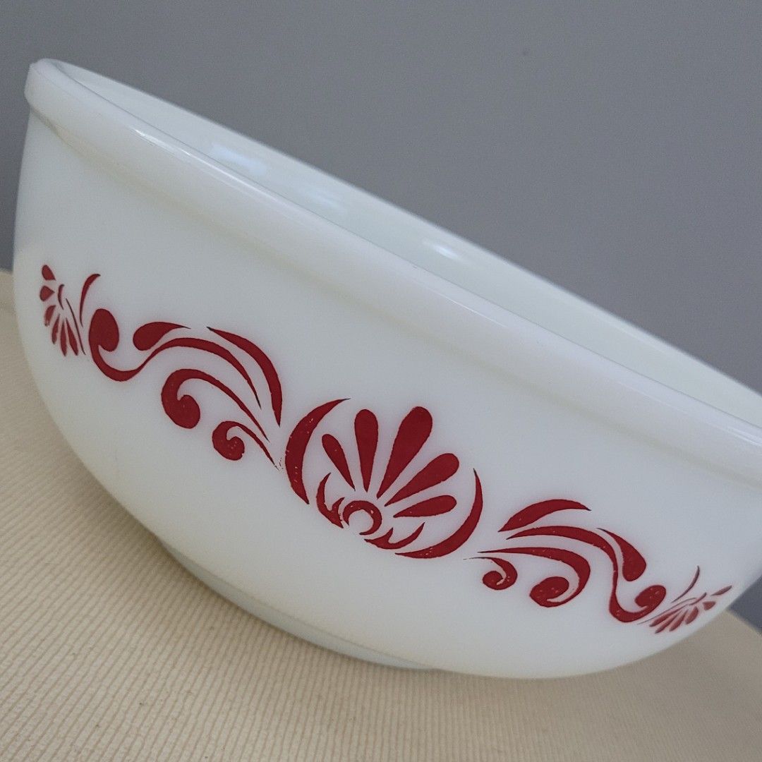 pyrex red scroll
