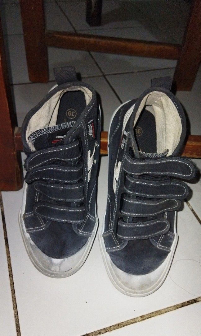 Sepatu Johnson Hitam velcro (High), Fesyen Pria, Sepatu , Lainnya di ...