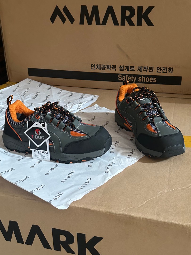 Sepatu Safety Shoes Sneakers Proyek Lapangan Pabrik, Fesyen Pria ...