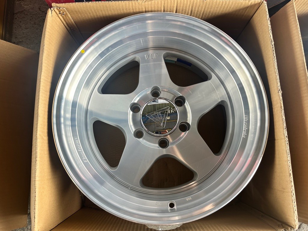 17” VLDF-07 Silver Machine mags 6Holes pcd 139 Brandnew, Car Parts ...