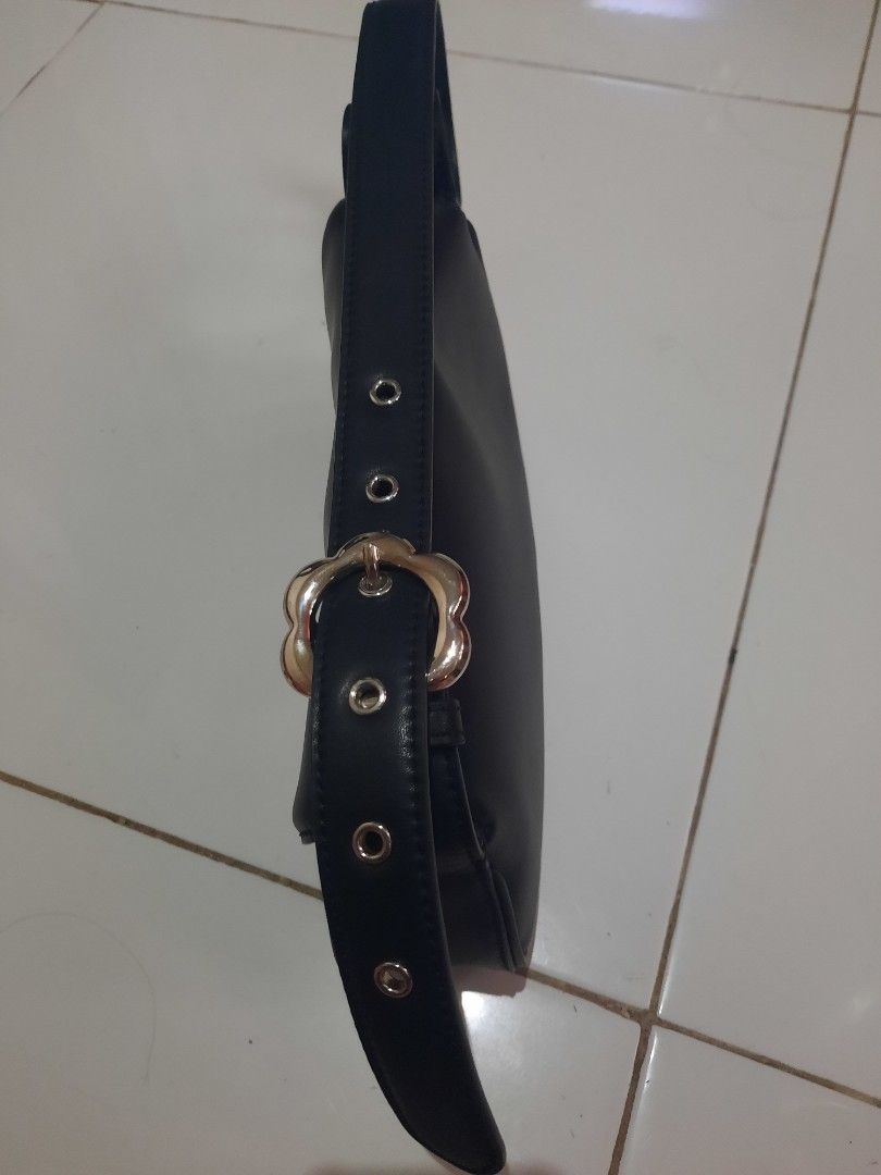 CHARLES AND KEITH "BU BACA CAPTION", Fesyen Wanita, Tas & Dompet di ...