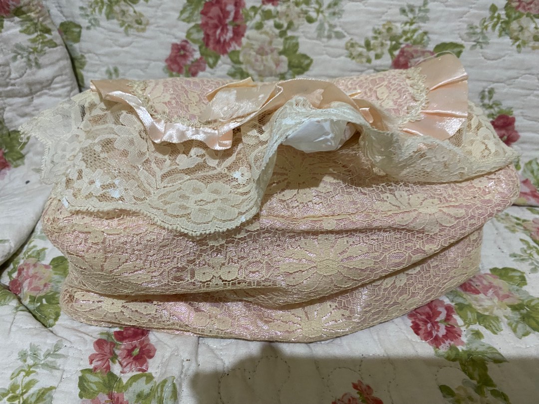 Cover tisue lace, Perabotan Rumah di Carousell