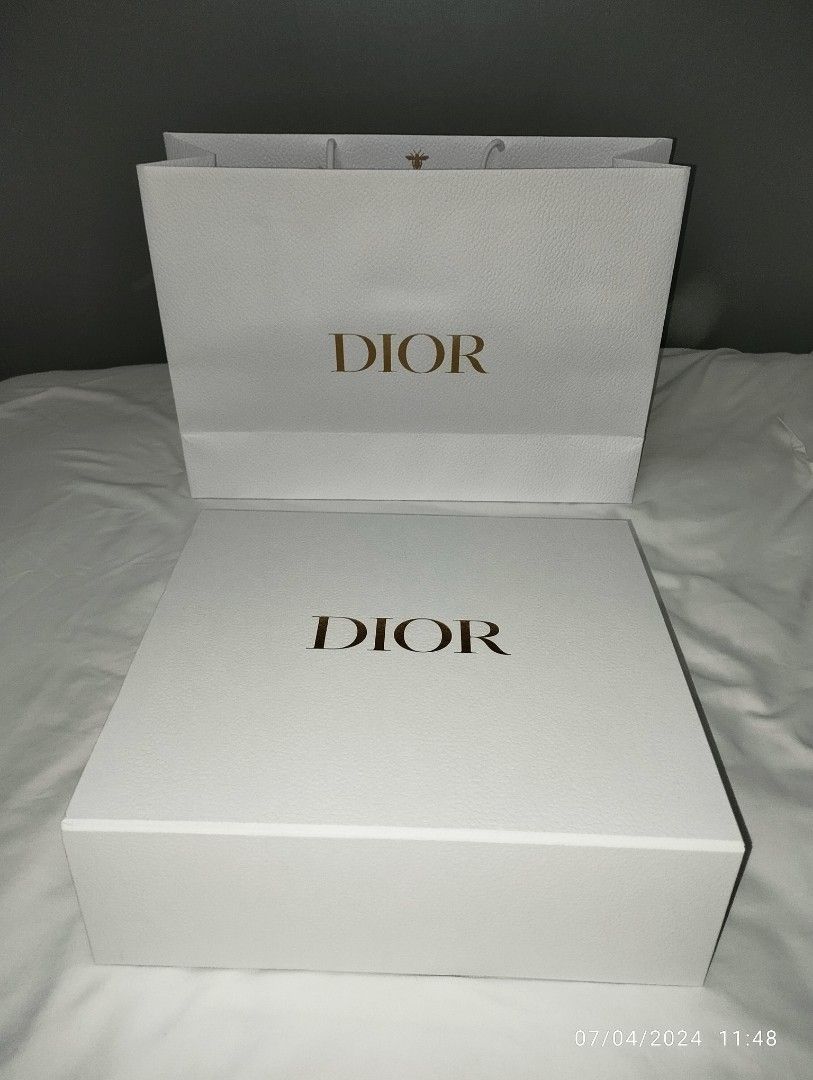 DIOR box (white), Luxury, Accessories on Carousell