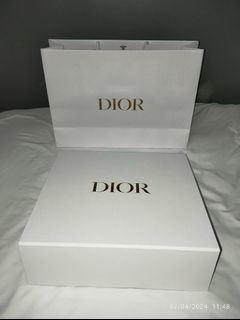 Box Dior pfume dan box telekung siti khadijah, Luxury, Accessories on ...