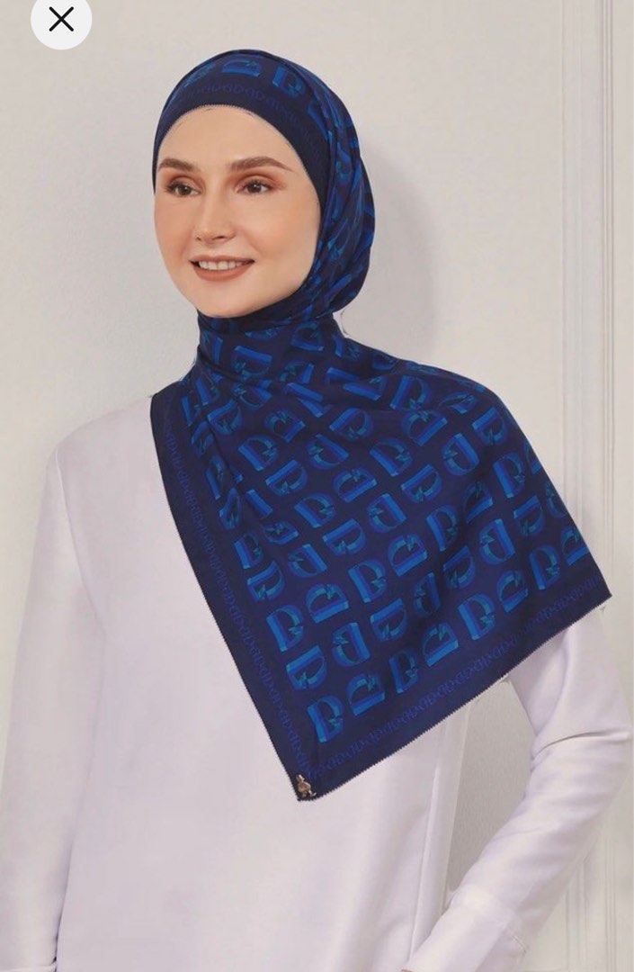 Duckscarve 3D Monogram dUCk Shawl in Navy, Women's Fashion, Muslimah ...