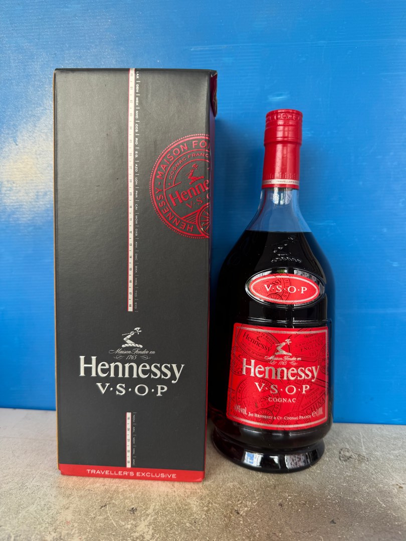 Hennessy VSOP 1L, Food & Drinks, Beverages on Carousell