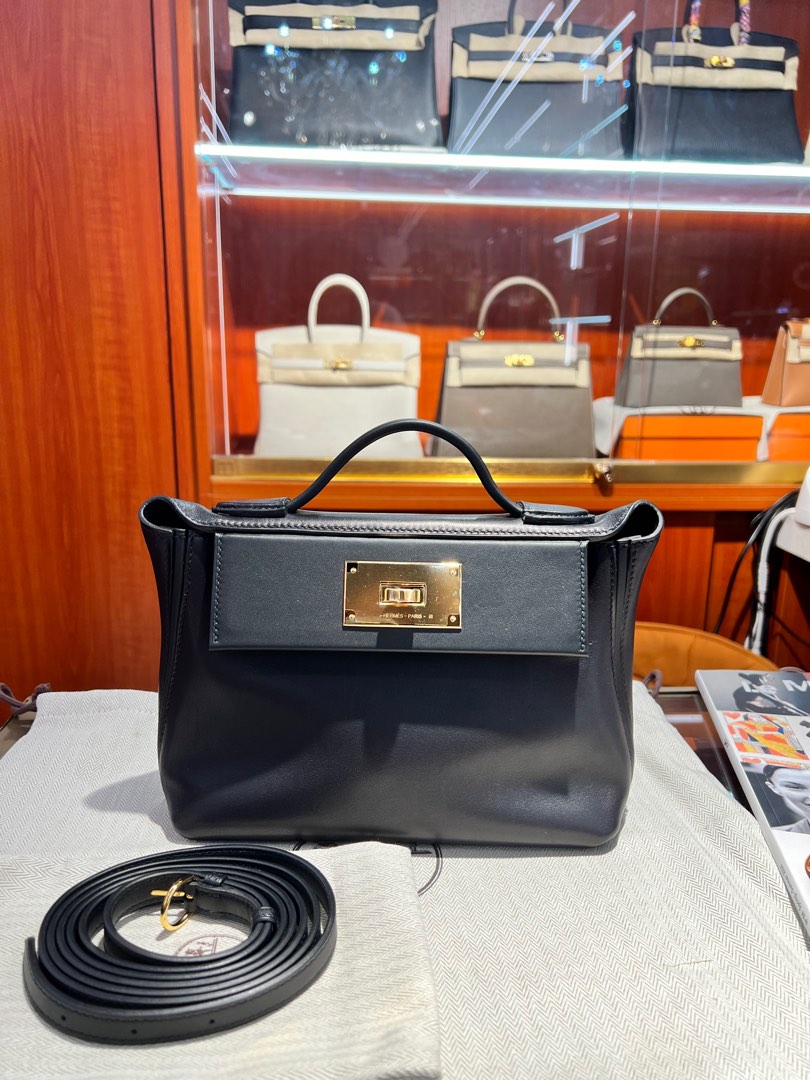 門市現貨～全新Hermes mini 2424 黑金 w stamp, 名牌, 手袋及銀包 - Carousell
