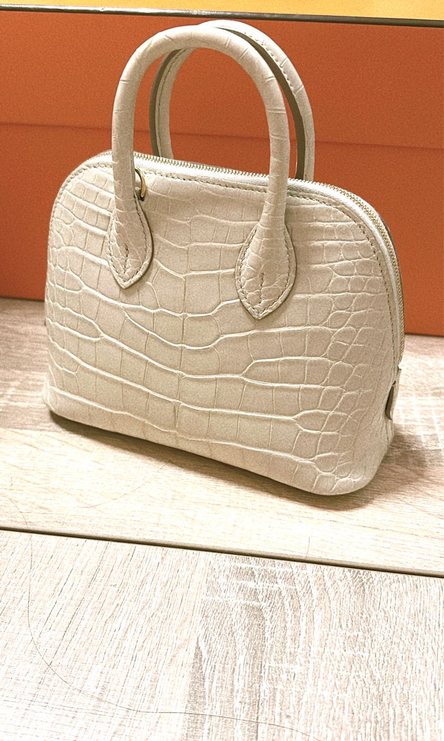 Hermes Mini Bolide 8L Beton 冰川白 奶昔白 奶油白 lindy 愛馬士, 名牌, 手袋及銀包 - Carousell