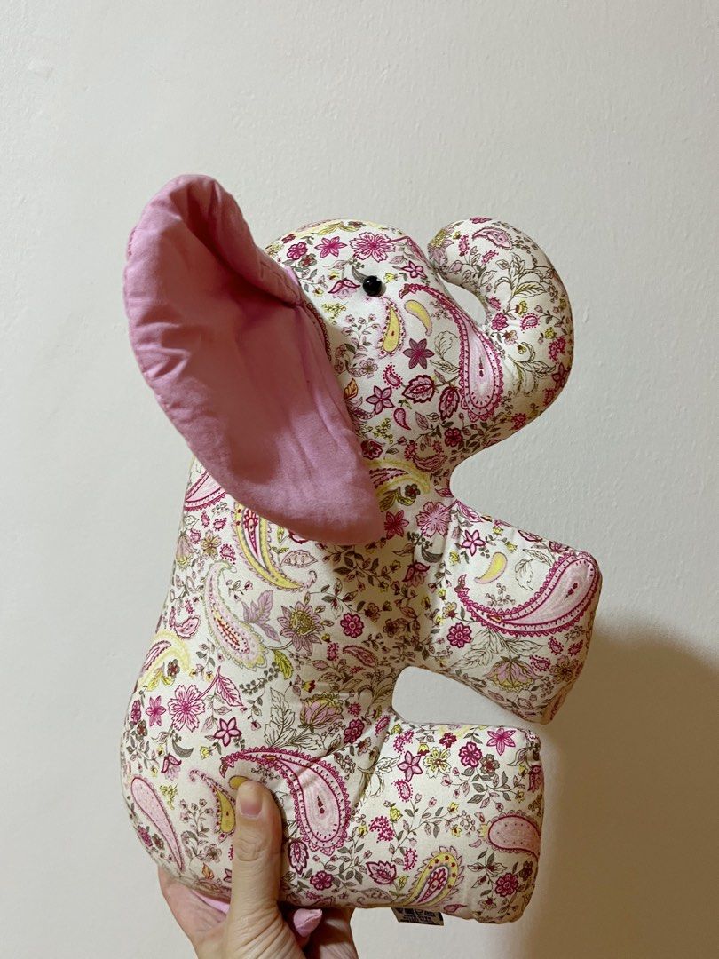 Naraya Pink Elephant, Hobbies & Toys, Toys & Games on Carousell