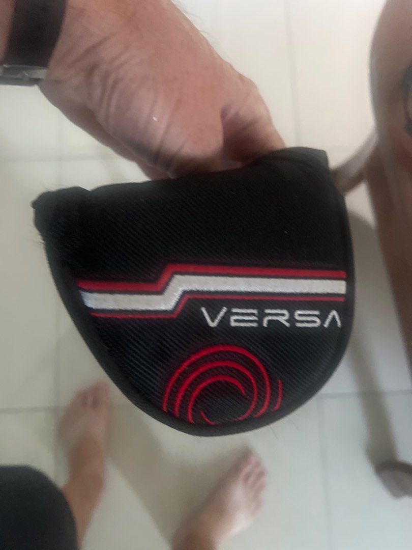Odyssey versa 90 sabertooth 34”, Sports Equipment, Sports & Games, Golf on Carousell