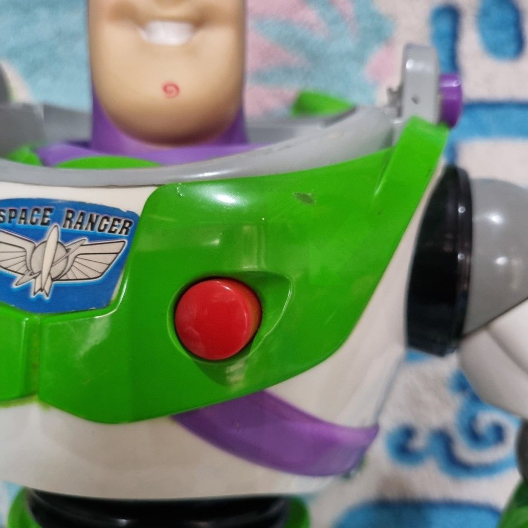 Original Disney Store Buzz Lightyear, Toys & Collectibles, Mainan di ...
