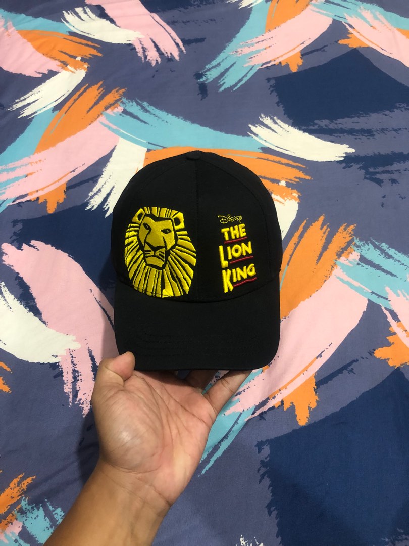 Topi disney the lion king, Fesyen Pria, Aksesoris, Topi di Carousell