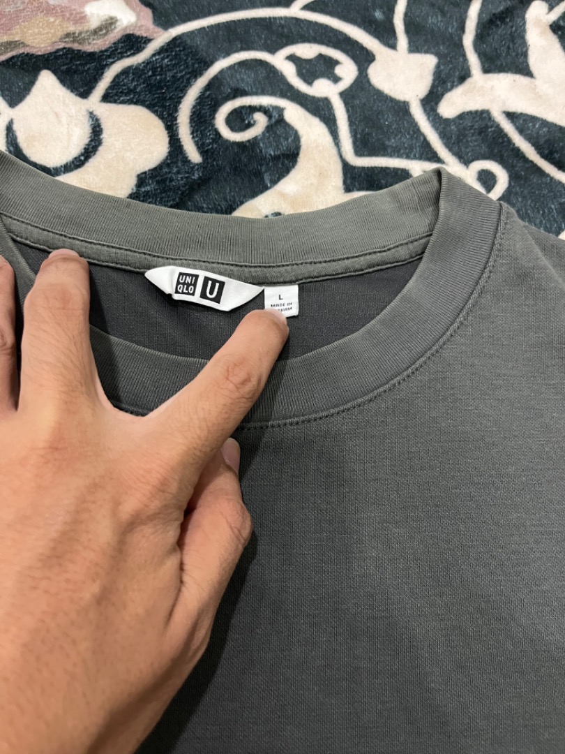 Uniqlo Airsm, Men's Fashion, Activewear on Carousell