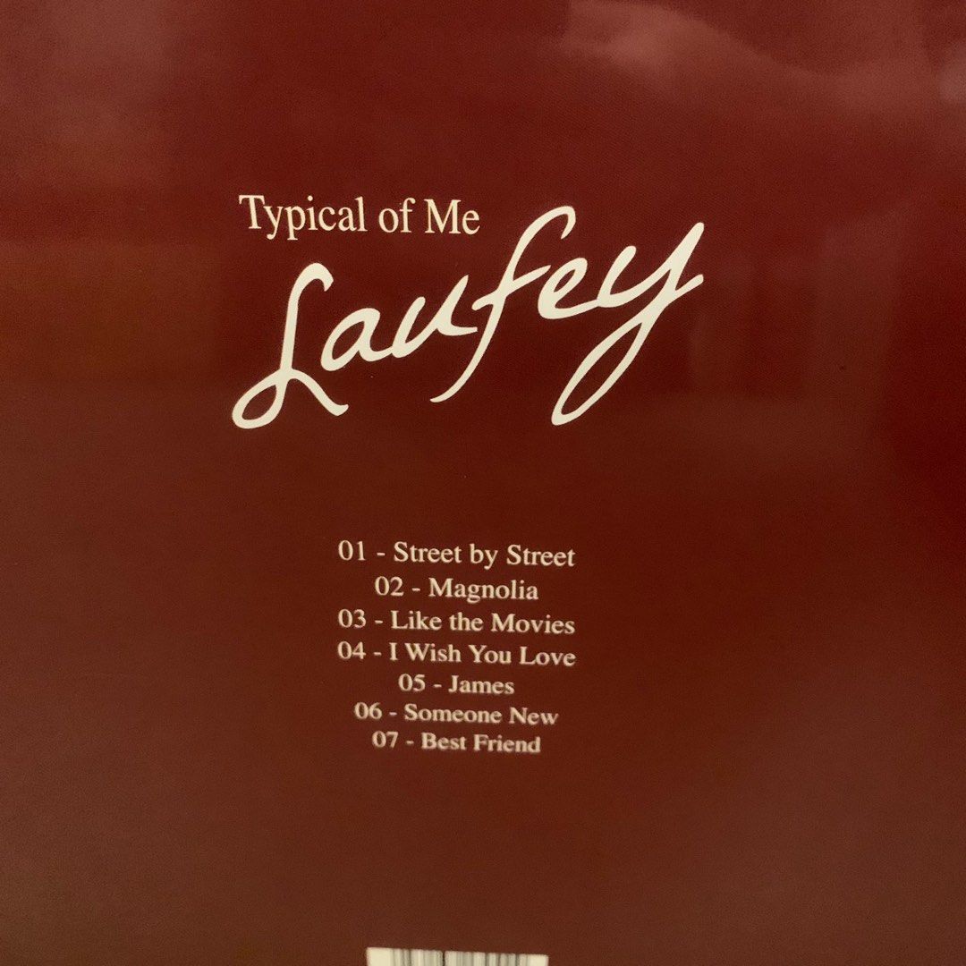(全新 黑膠 LP) Laufey - Typical Of Me (Vinyl 黑膠唱片), 興趣及遊戲, 音樂、樂器 & 配件, 音樂與 ...