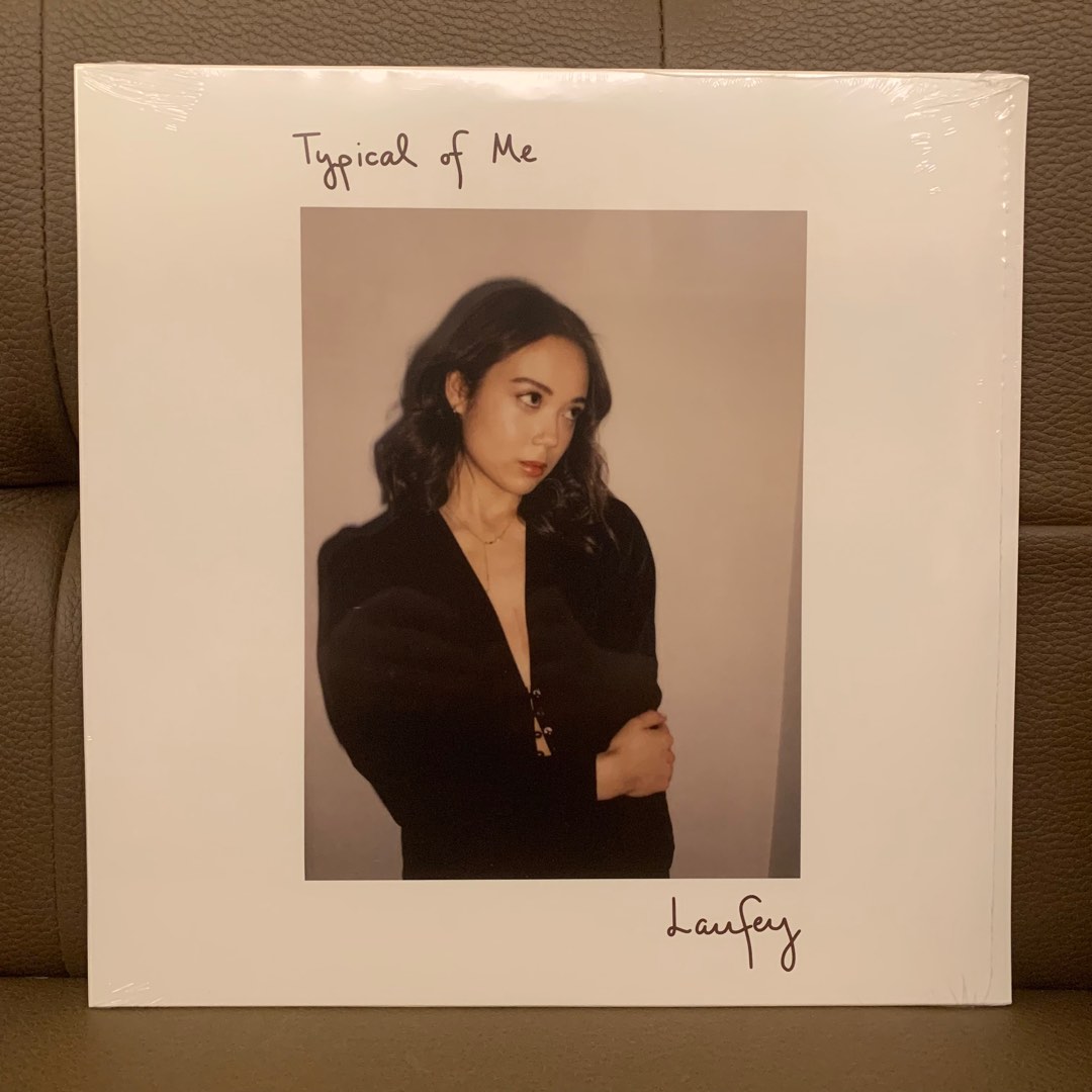 (全新 黑膠 LP) Laufey - Typical Of Me (Vinyl 黑膠唱片), 興趣及遊戲, 音樂、樂器 & 配件, 音樂與 ...