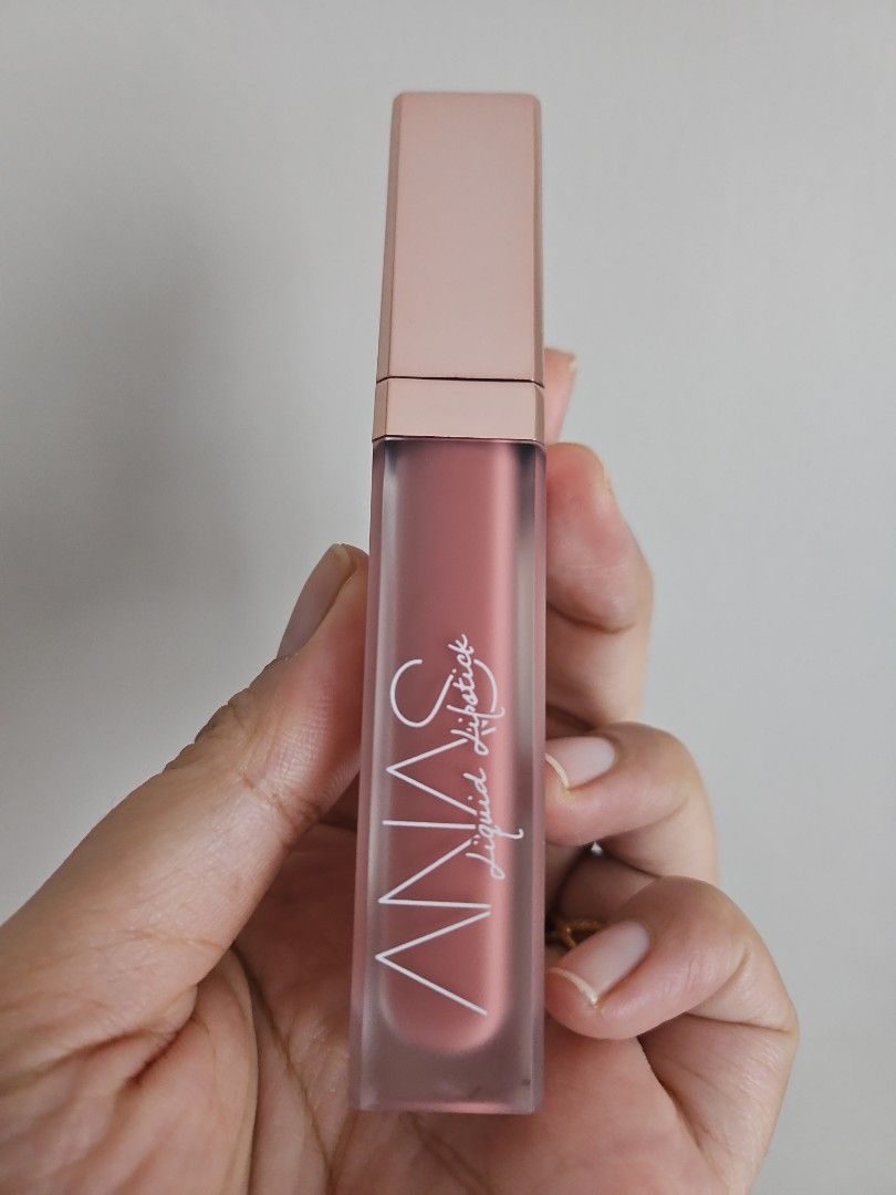 Anas Lipmatte (SAFIA), Beauty & Personal Care, Face, Makeup on Carousell