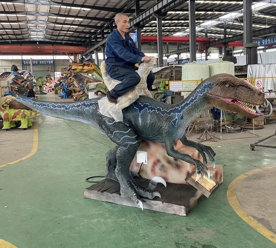 Animatronic Life Size Velociraptor Dinosaur Ride Jurassic Park, Hobbies ...
