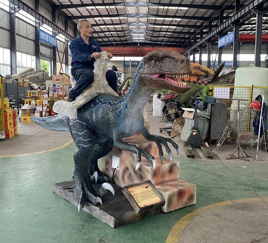 Animatronic Life Size Velociraptor Dinosaur Ride Jurassic Park, Hobbies ...