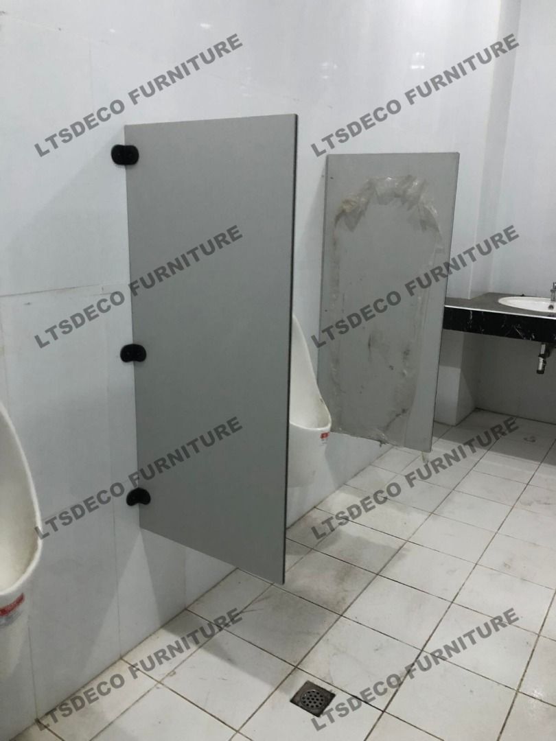 Post Panel Divider Toilet Partition