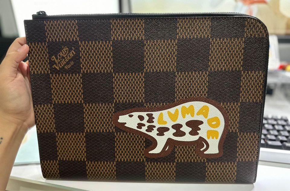 Damier iPad/laptop case, Computers & Tech, Parts & Accessories, Laptop ...