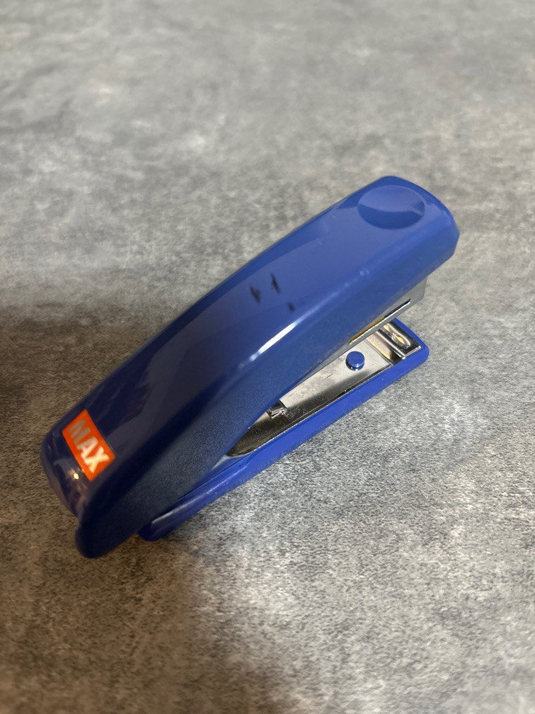 Japanese stapler, Hobbies & Toys, Stationary & Craft, Stationery ...