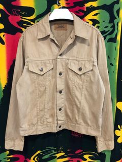 levis white trucker jacket, Men's Fashion, Coats, Jackets and Outerwear ...