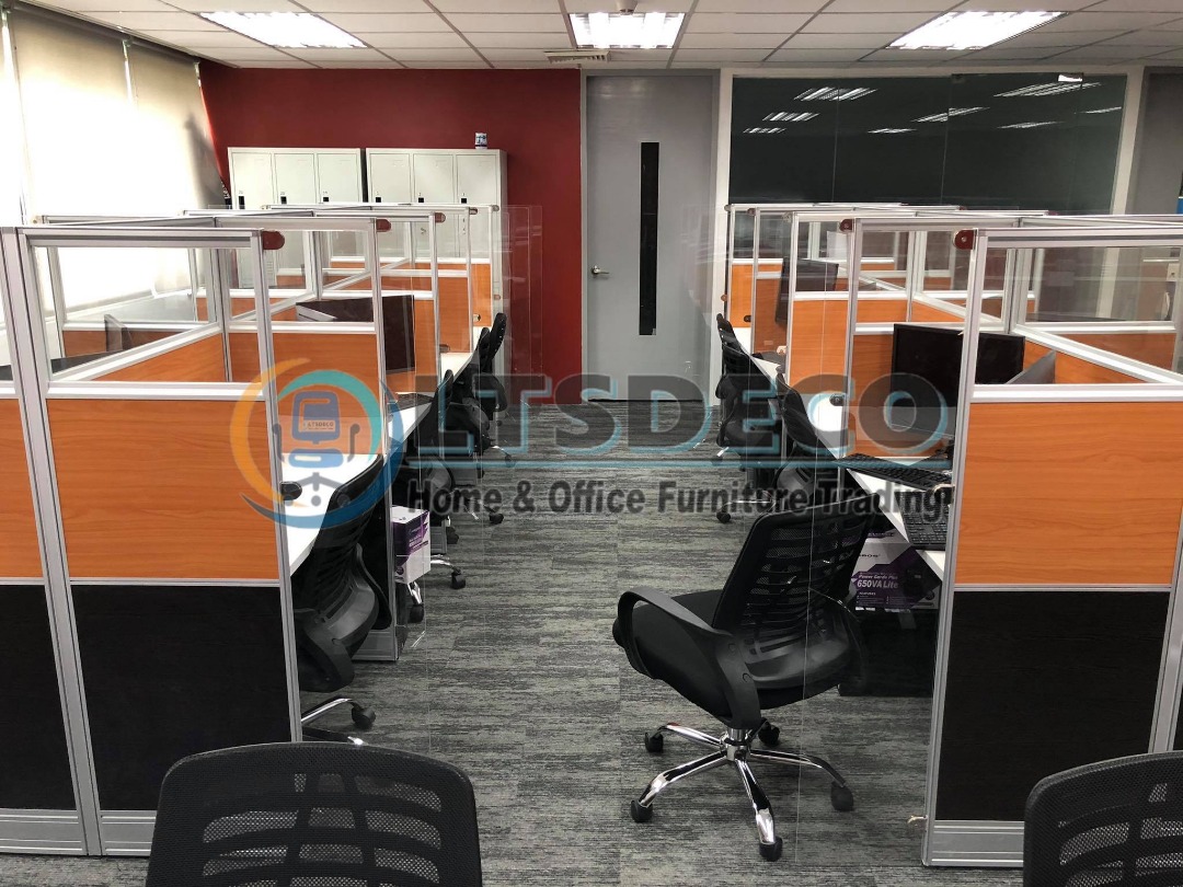 OFFICE WORKSTATION WITH GLASS | OFFICE FURNITURE | OFFICE PARTITION ...