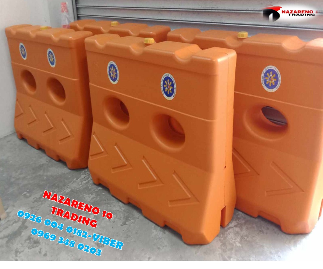 PLASTIC BARRIER ROAD BARRICADE, Commercial & Industrial, Construction ...