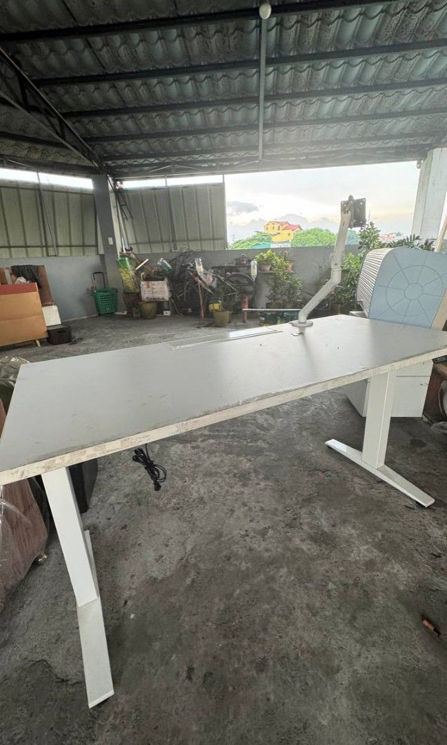 SIT AND STAND TABLE, Furniture & Home Living, Office Furniture ...