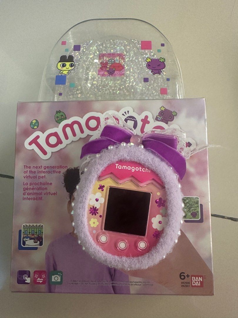 Tamagotchi Pink, Hobbies & Toys, Toys & Games on Carousell