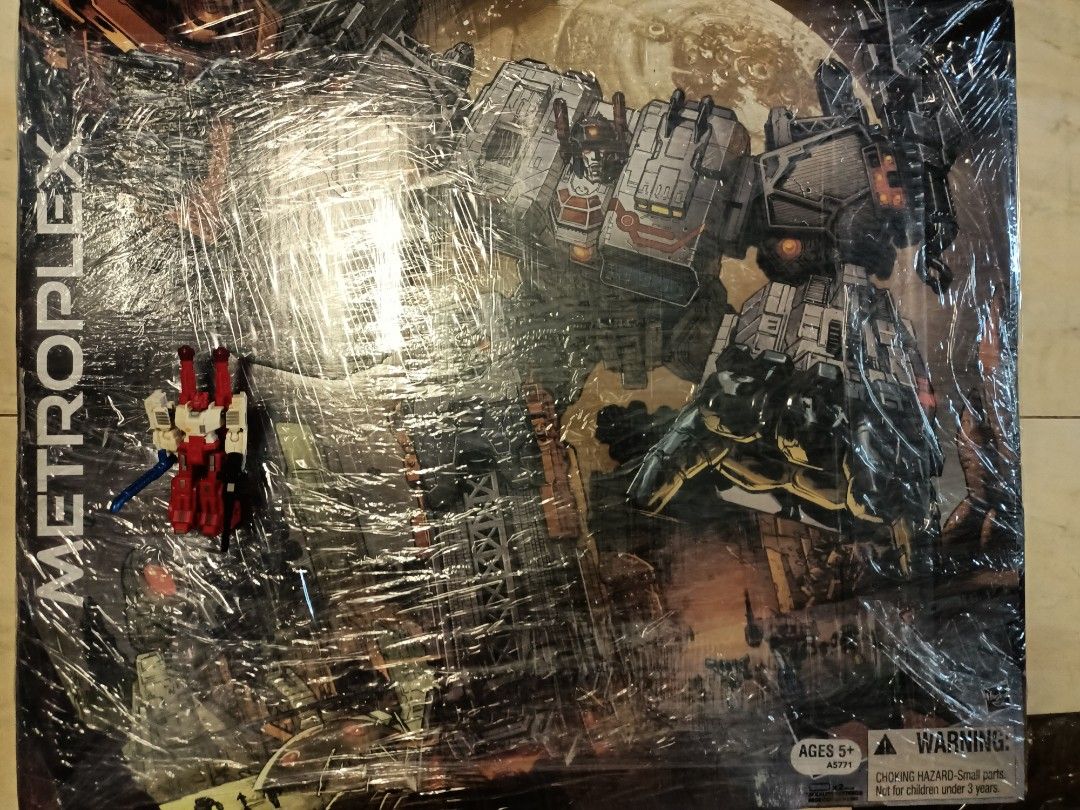 Transformers metroplex sdcc Hasbro limited edition, Hobbies & Toys ...