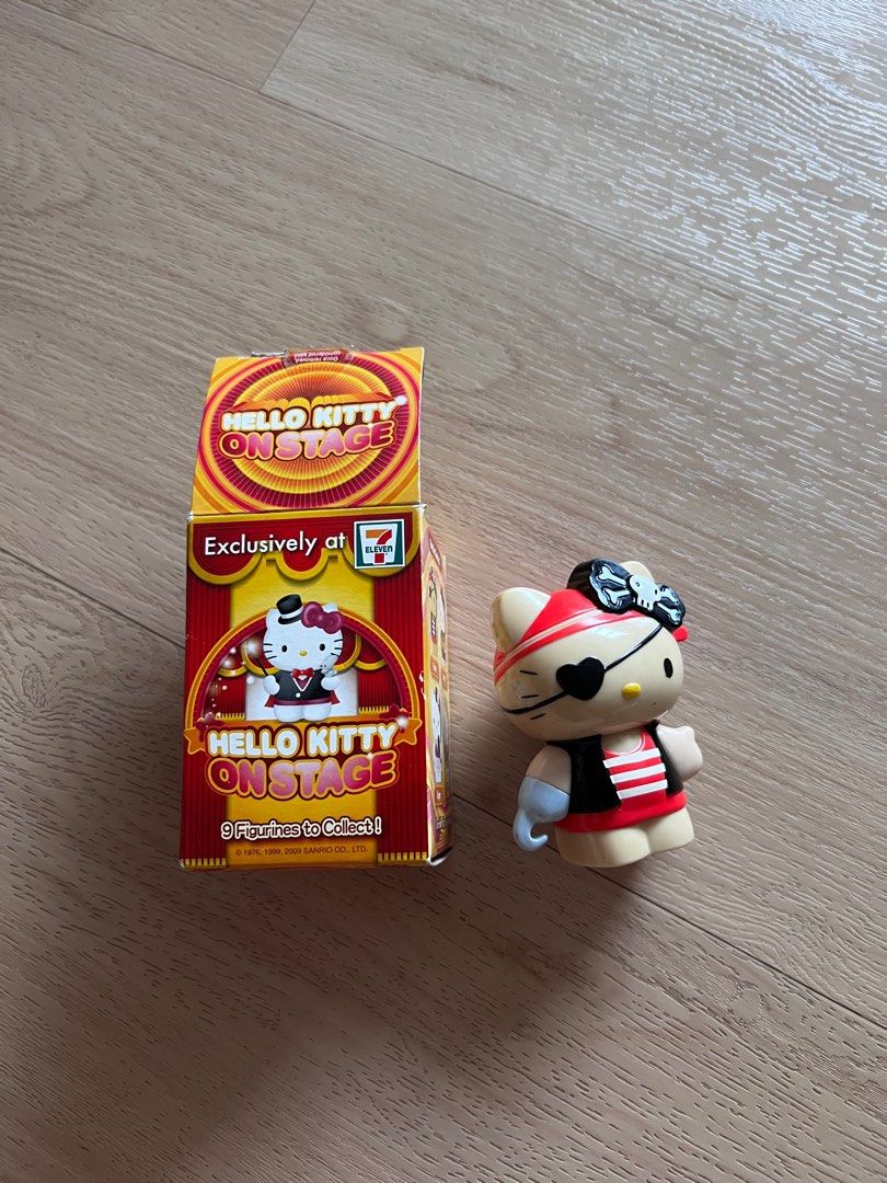 711 hello kitty onstage - pirate hello kitty, Hobbies & Toys, Toys ...