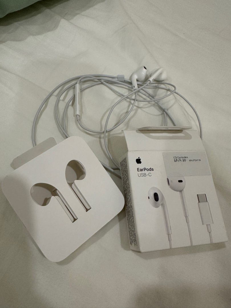 apple usb-c earpods, Audio, Earphones on Carousell