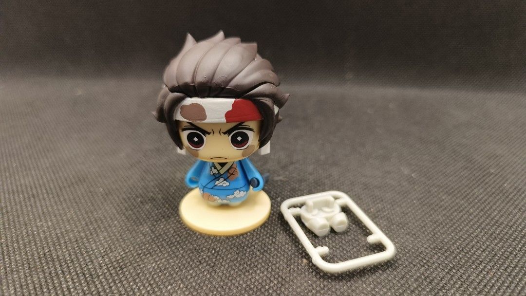 Bandai Gashapon Kimetsu no yaiba demon slayer tanjiro mini figure ...