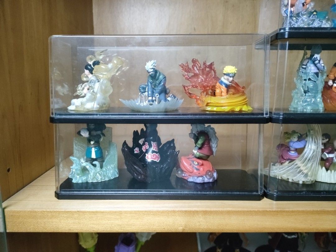 BANDAI Naruto Gashapon Set of 29 Figurines (with display cases ...