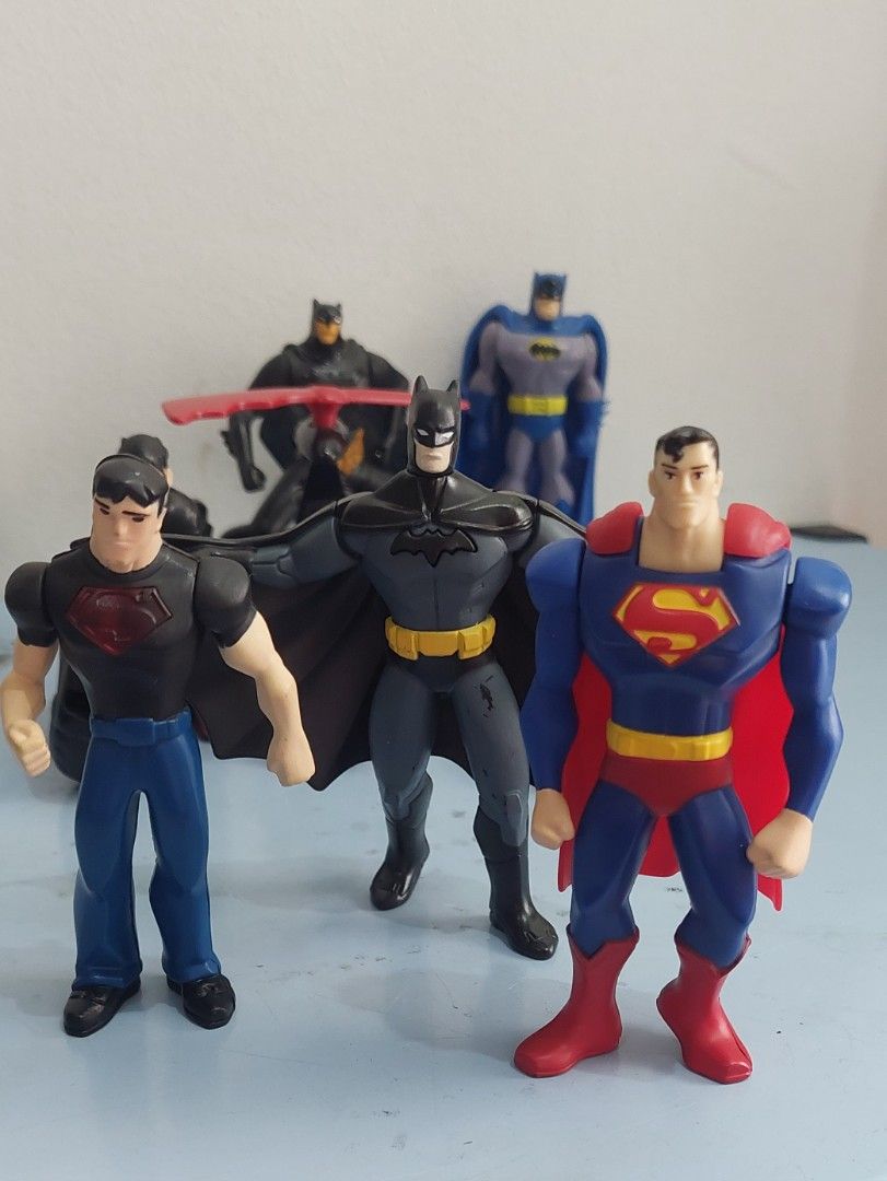 Batman and Superman Assorted Kids Meal Figurines, Hobbies & Toys, Toys ...
