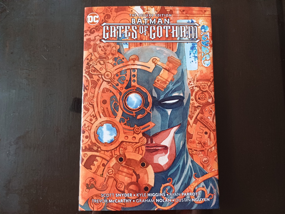 Batman: Gates of Gotham (Deluxe Edition), Hobbies & Toys, Books ...