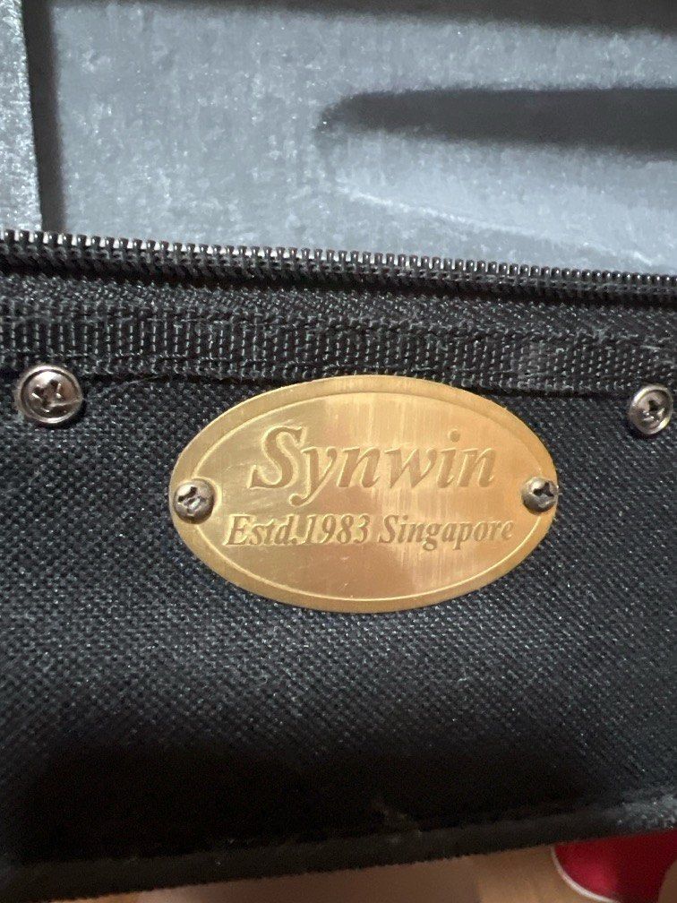 beginner friendly violin synwin 4/4, Hobbies & Toys, Music & Media ...