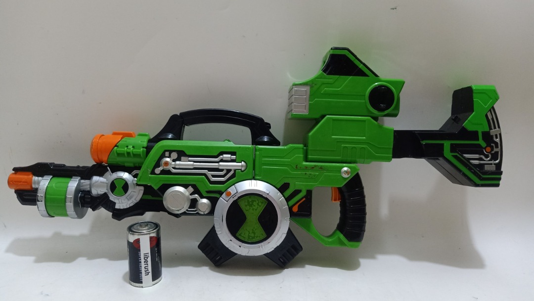 Ben 10 alien force suitcase gun tech ben 10 tech blaster alien tracker ...
